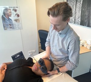 Benefits of Vesticam Goggles in Diagnosing Vertigo | HNJ Clinic